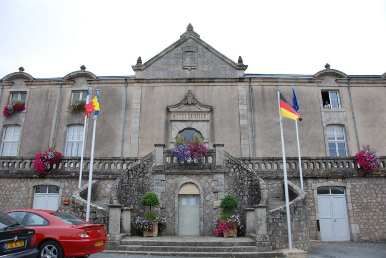 Hôtel de Ville - Mortagne sur Sèvre - Site officiel de la ville de ...